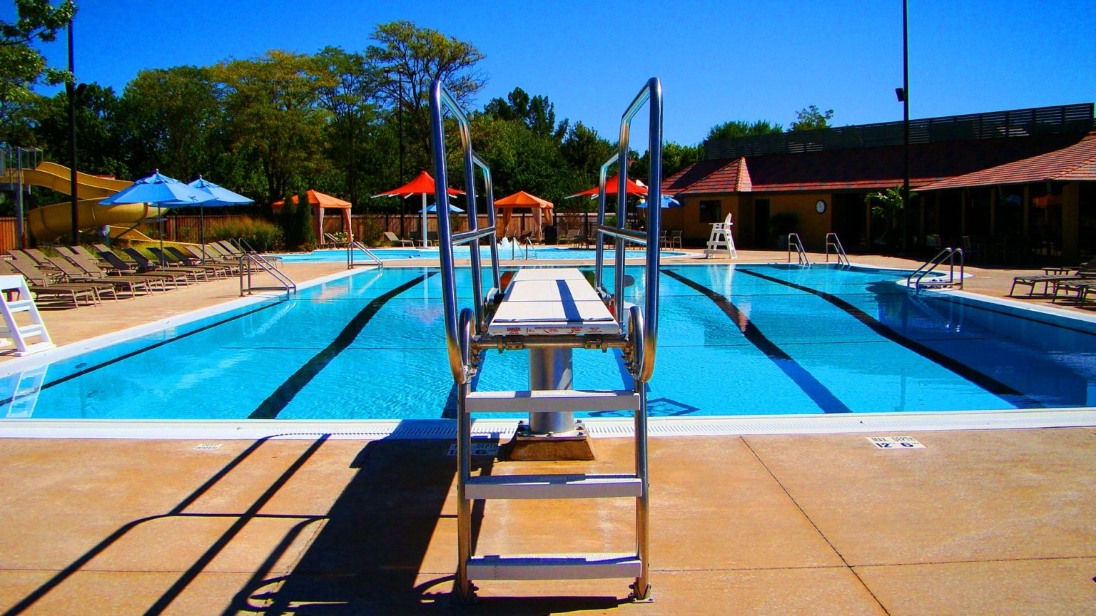 Three midsummer tips for a successful pool season | Waters Edge