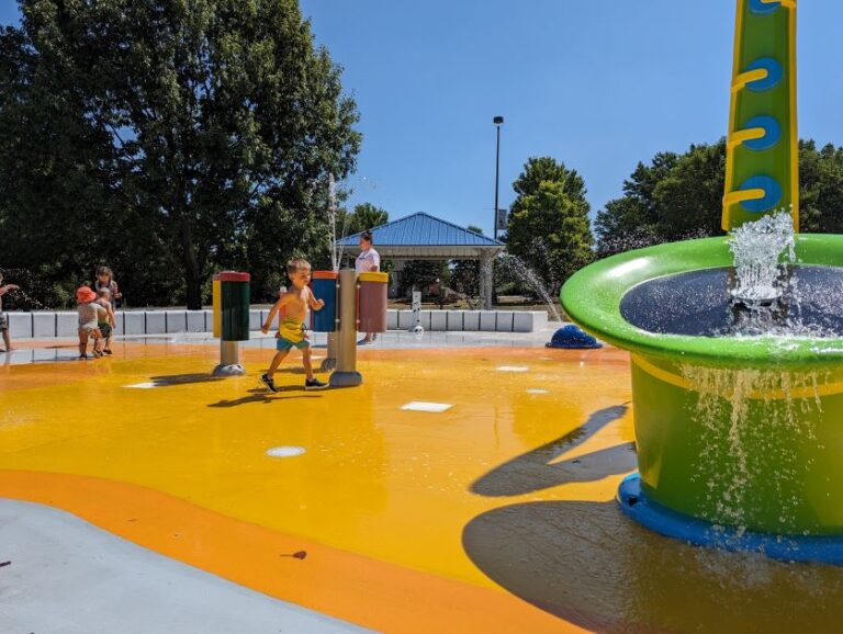Hubbard Park Splash Pad | Waters Edge Aquatic Design